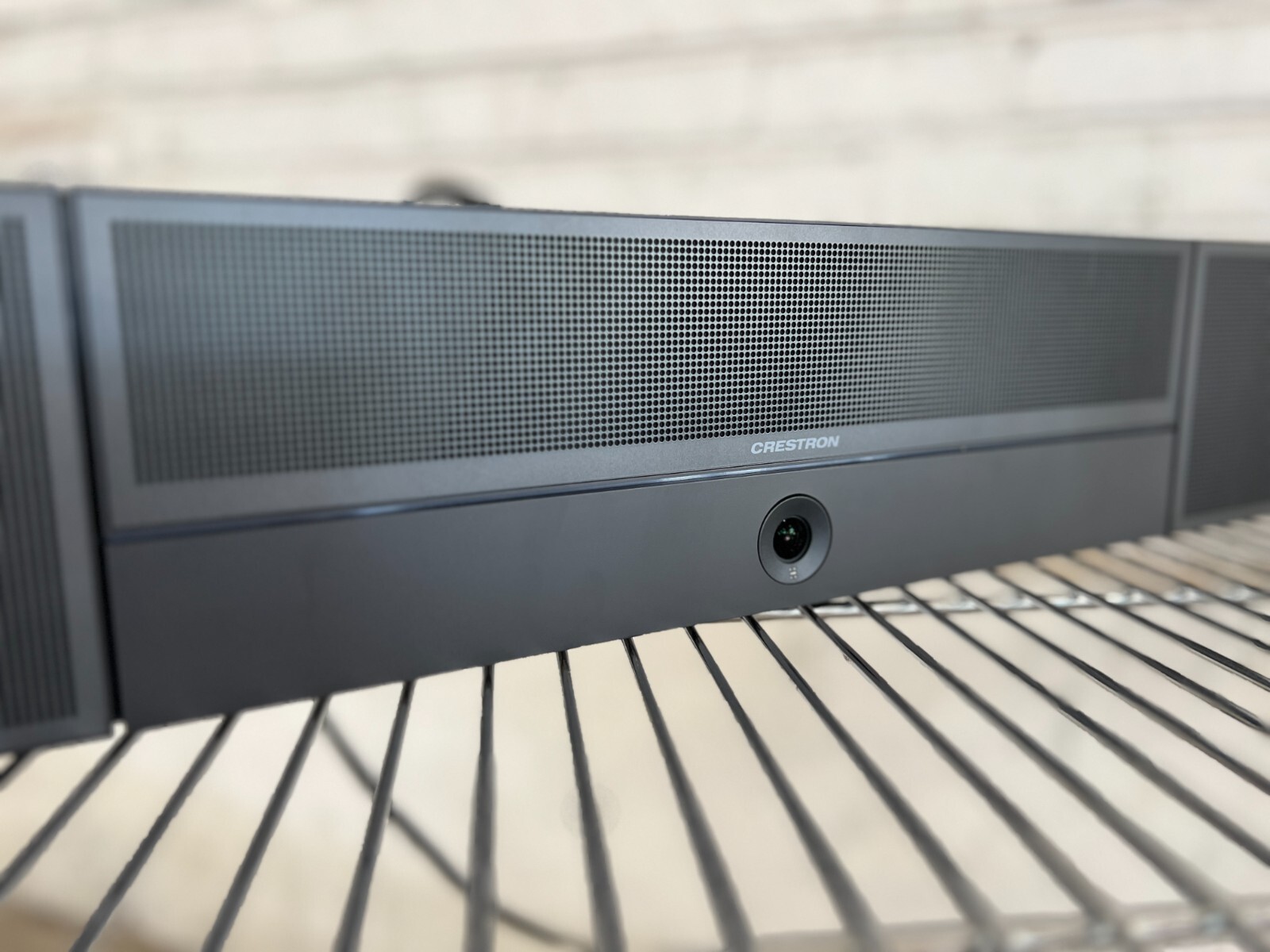 Crestron UC-SB1-CAM UC Video Conference Smart Soundbar & Camera | eBay