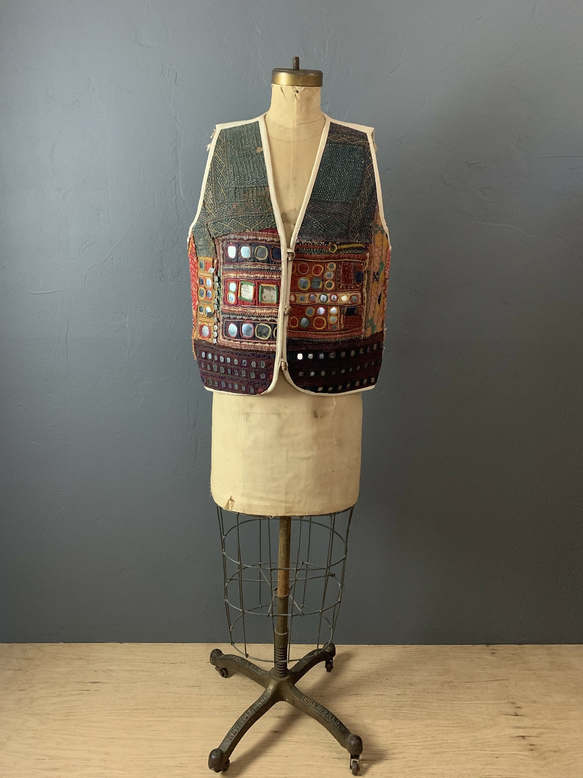 Vintage Carla Freeman upcycled vintage kantha vest - Gem