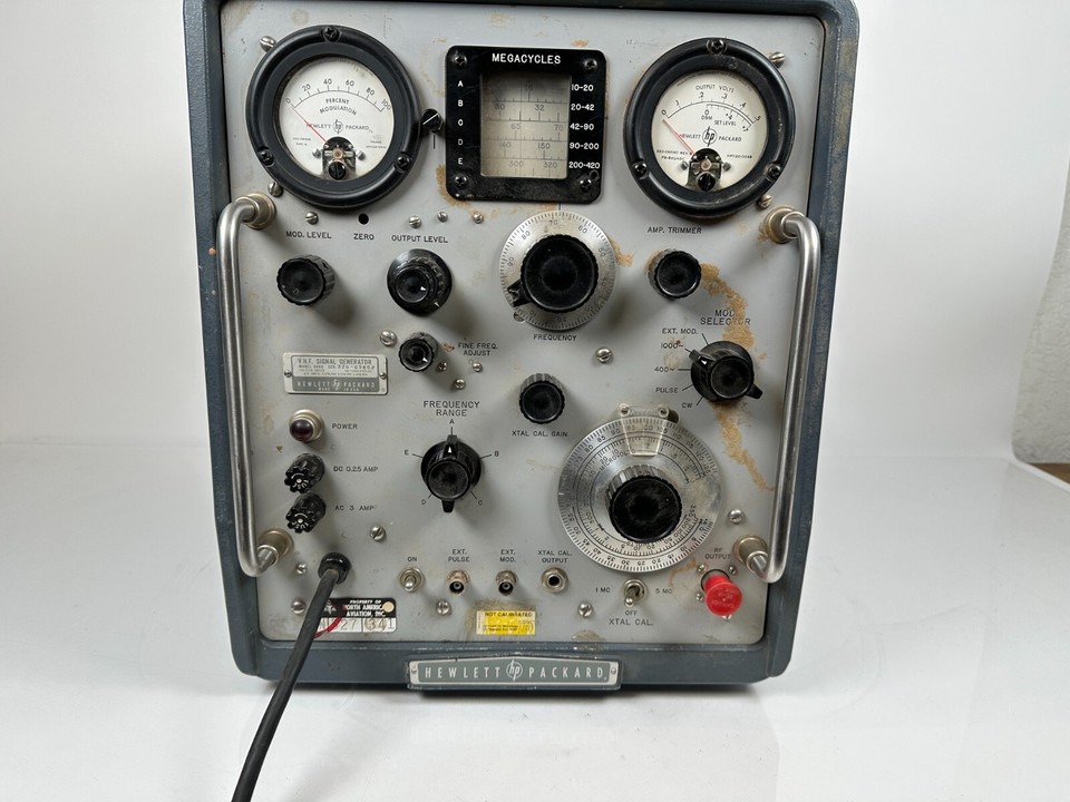 Vintage HP 608D - VHF Signal Generator - Powers on - MINIMAL TESTING | eBay