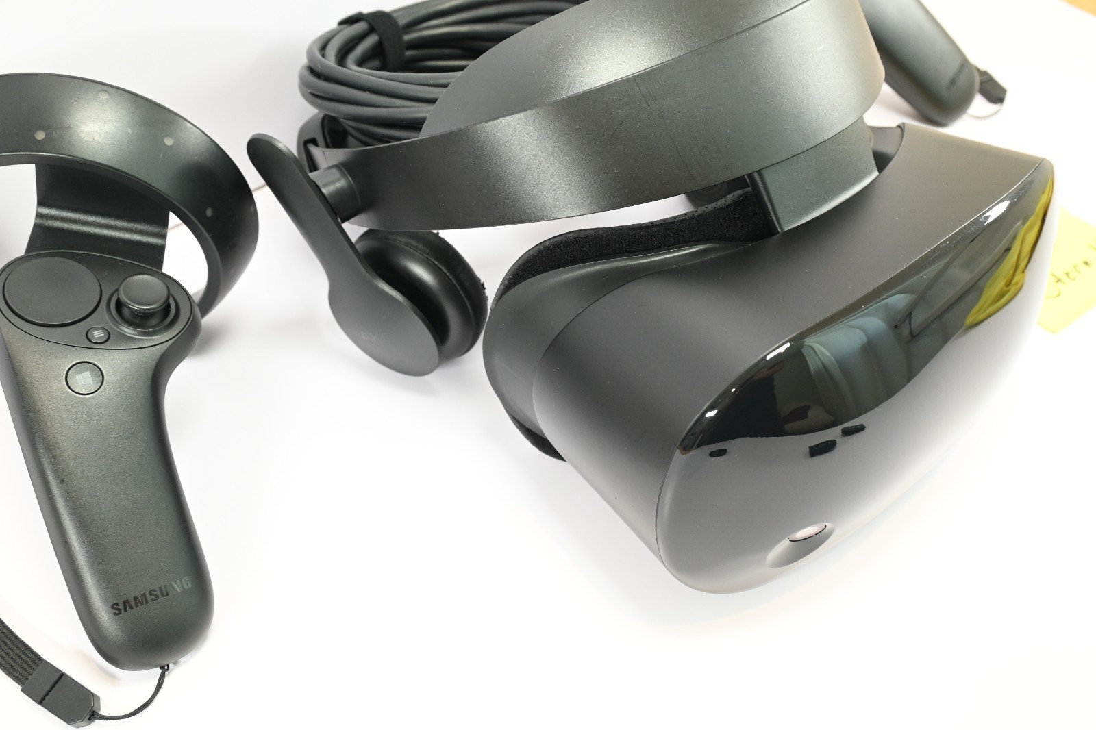 Samsung HMD Odyssey + Plus Windows Mixed Reality Headset + 2x ...