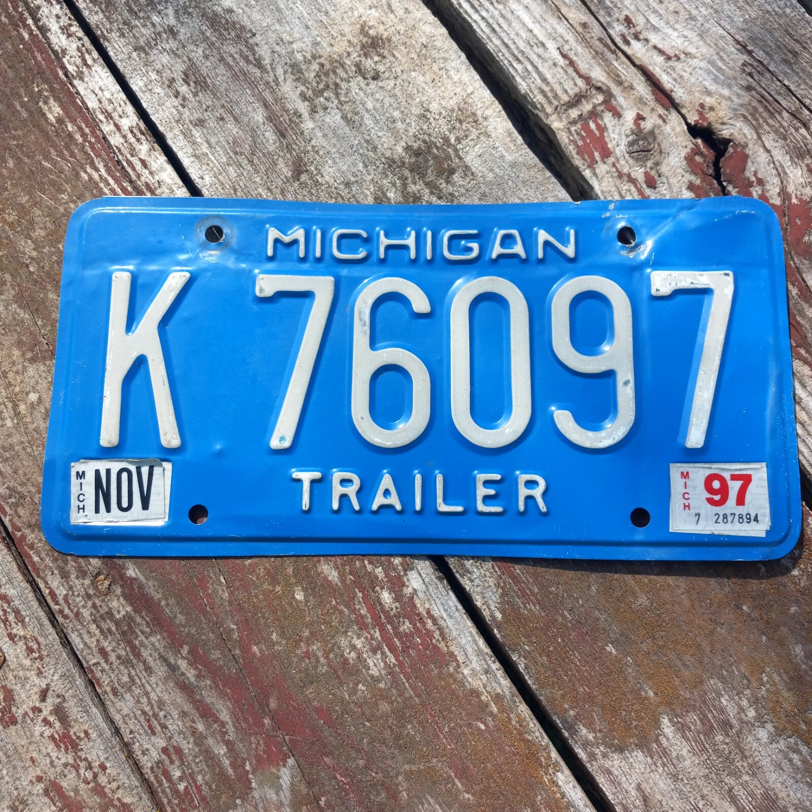 1997 Michigan TRAILER License Plate - "K 76097" (white on blue) NOV 97 ...
