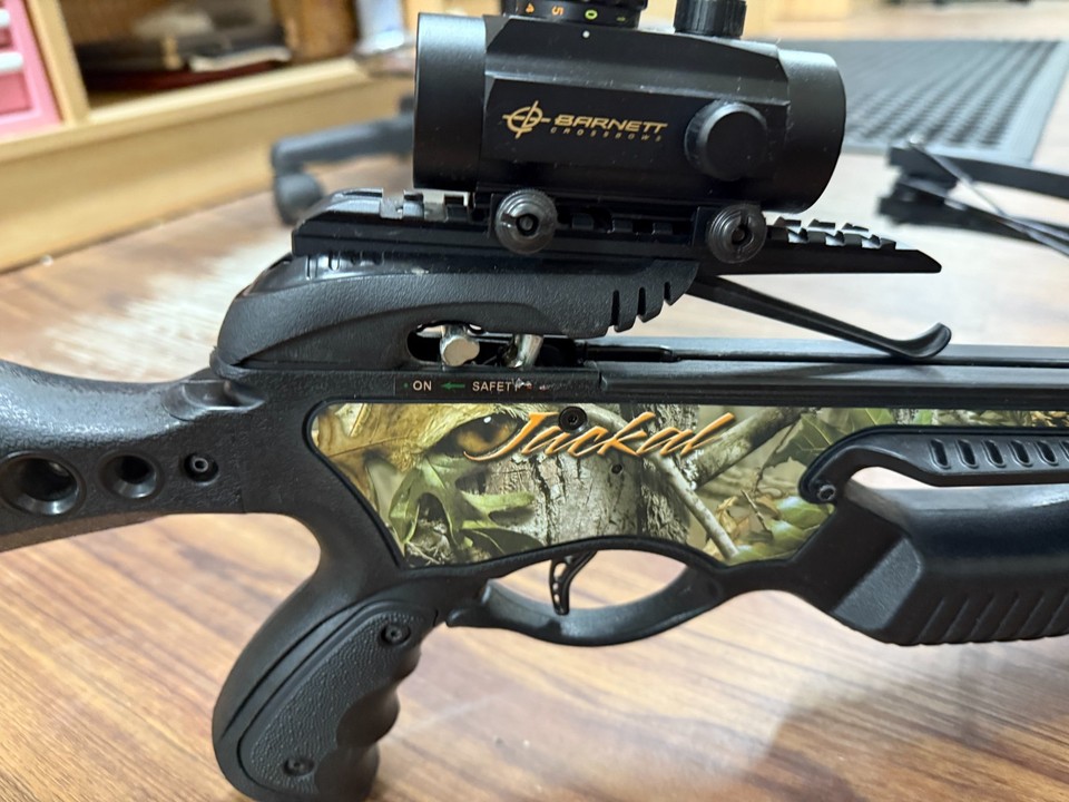 Barnett Jackal Crossbow with Barnett Scope | eBay