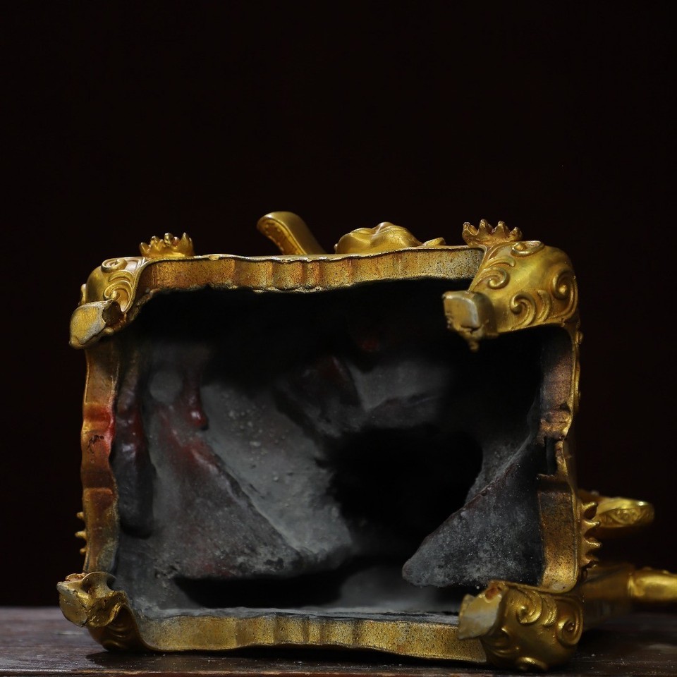 Bronze Gilded Painted Face Guru Rinpoche Sitting Buddha Guru Buddha ...