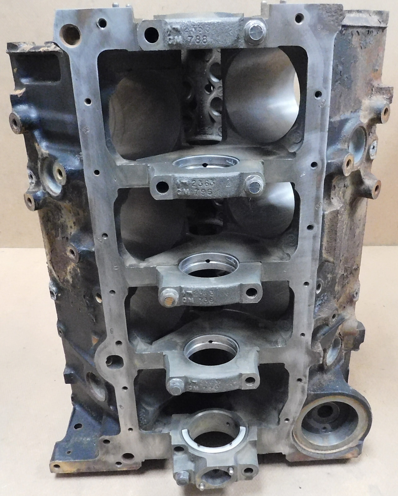 GM 10125327 SB Chevy 92-97 LT1 Block, 2 Bolt Caps, 4.000 Bore, F-18-95 ...