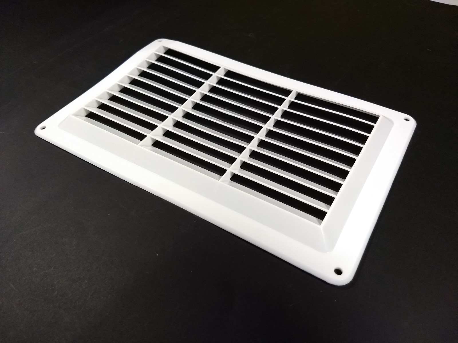 2 x Air Vents Grille Louvred 260 x 165mm White Plastic with Cracked ...