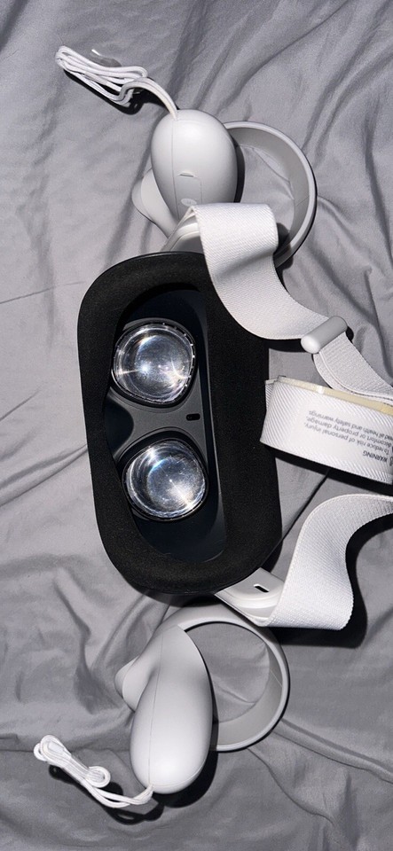 Meta Oculus Quest 2 64GB VR Headset & Controllers - White | eBay
