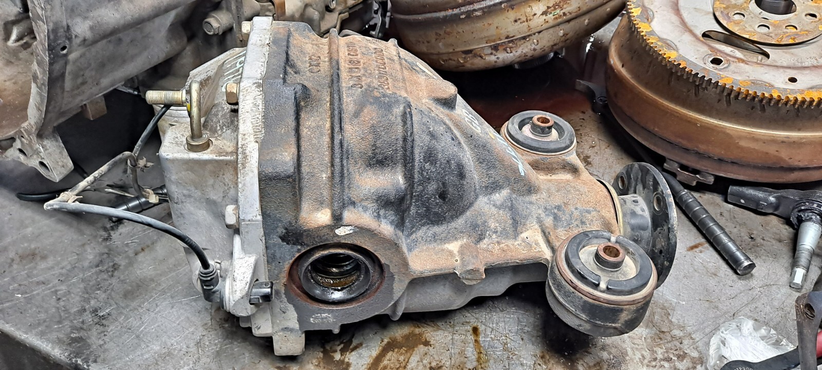 2004 NISSAN 350Z REAR DIFFERENTIAL CARRIER 3.357 RATIO LOCKING | eBay