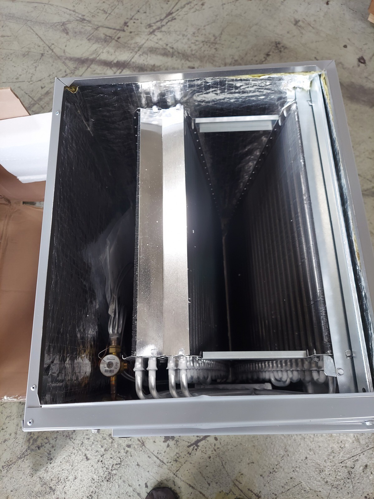 ACiQ 3 TON 17.5" Width Vertical Evaporator Coil, END4X37L17A, Scratch ...