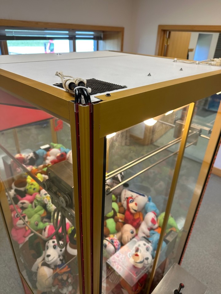 Smart Industries Classic crane "claw" machine loaded with prizes | eBay