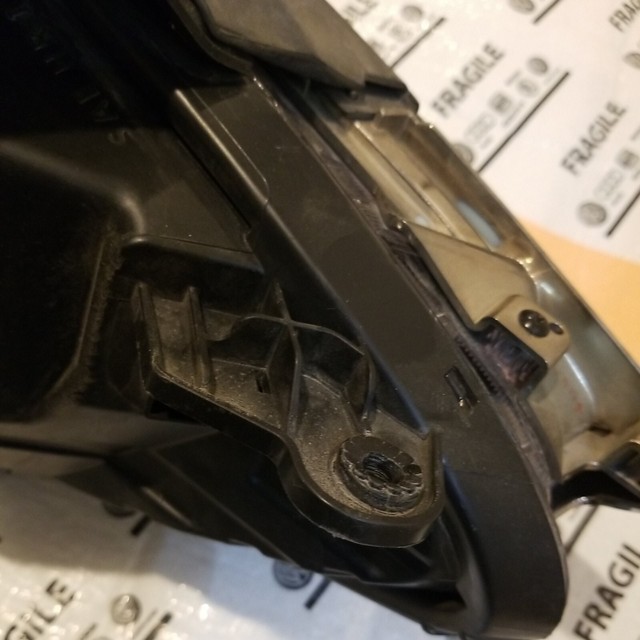 2018 2019 HYUNDAI SONATA LH DRIVE SIDE HALOGEN HEADLIGHT OEM 92101C2500 ...