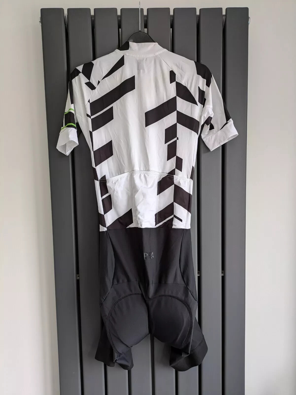 BNWT WHITE DATA PRINT RAPHA PRO TEAM CYCLING SHORT SLEEVE SKIN/AEROSUIT MEDIUM | eBay
