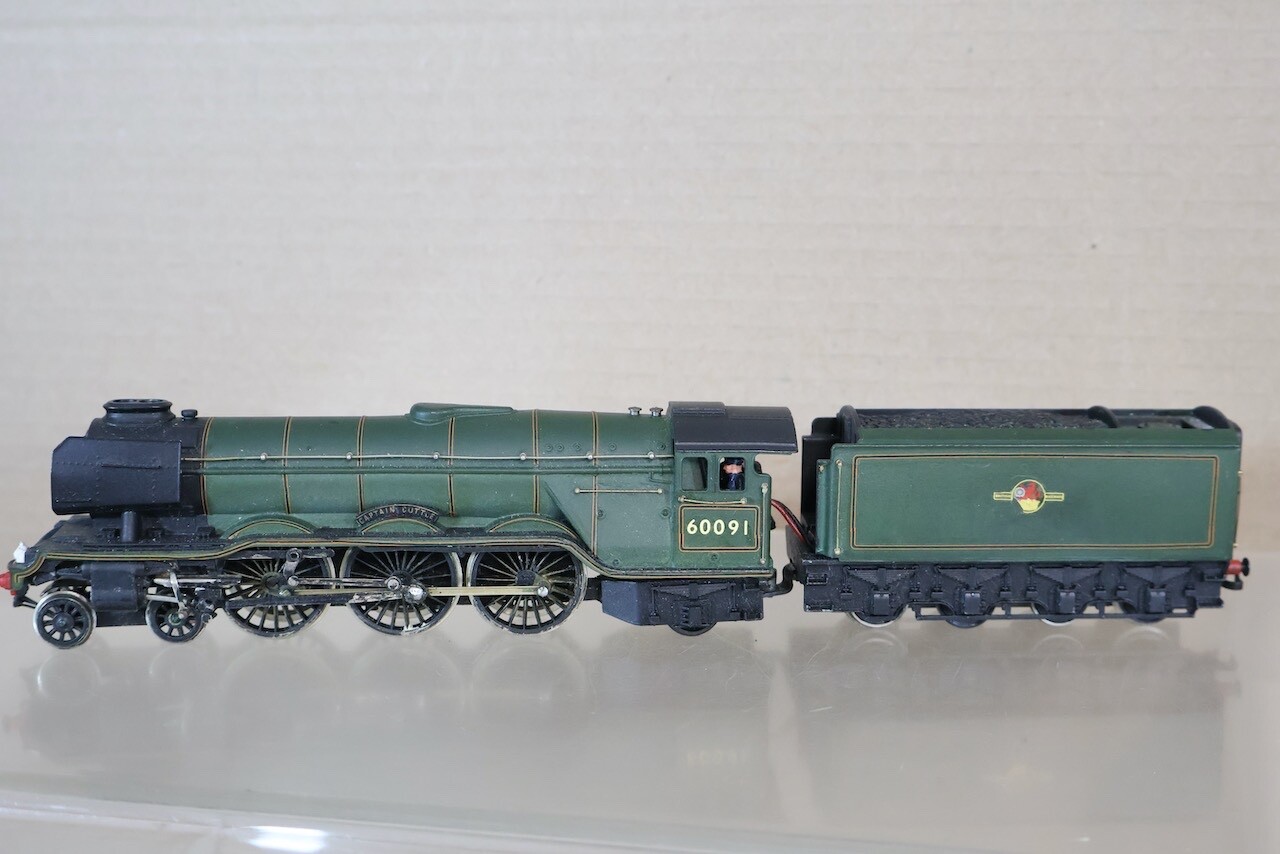TRIX LILIPUT RE PAINTED BR 4-6-2 CLASS A3 LOCOMOTIVE 60091 CAPTAIN ...