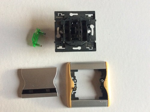 Legrand 84008 ou 84009 - Interrupteur voyant Sagane Xelio alu Bois ...