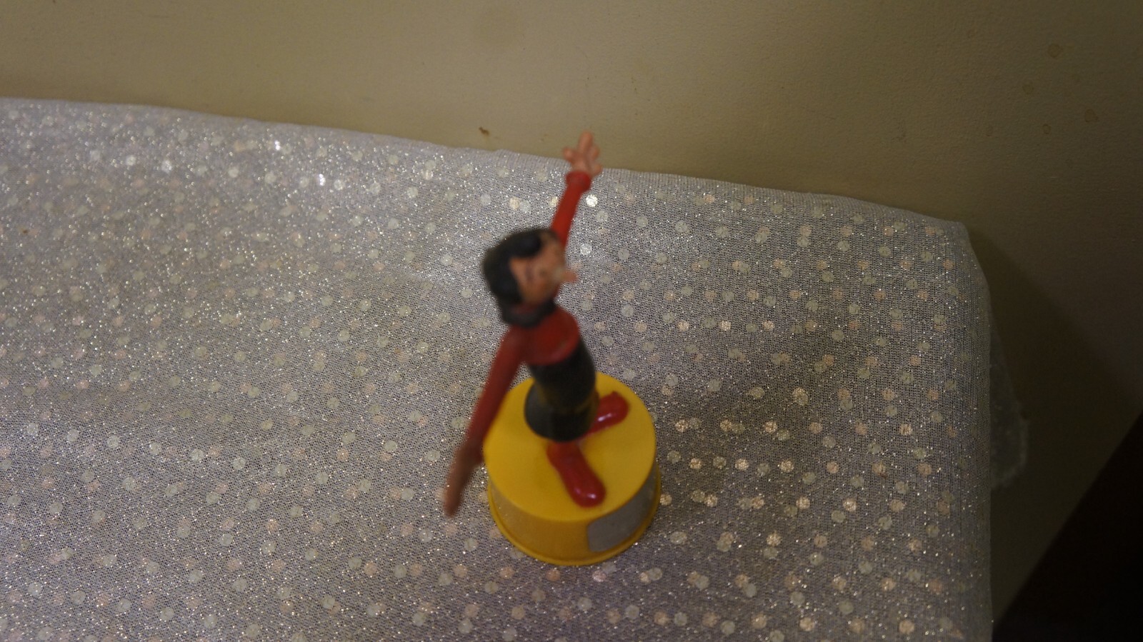 VINTAGE TOY 4" HIGH KOHNER BROS OLIVE OYL OIL PUSH BUTTON UP ...