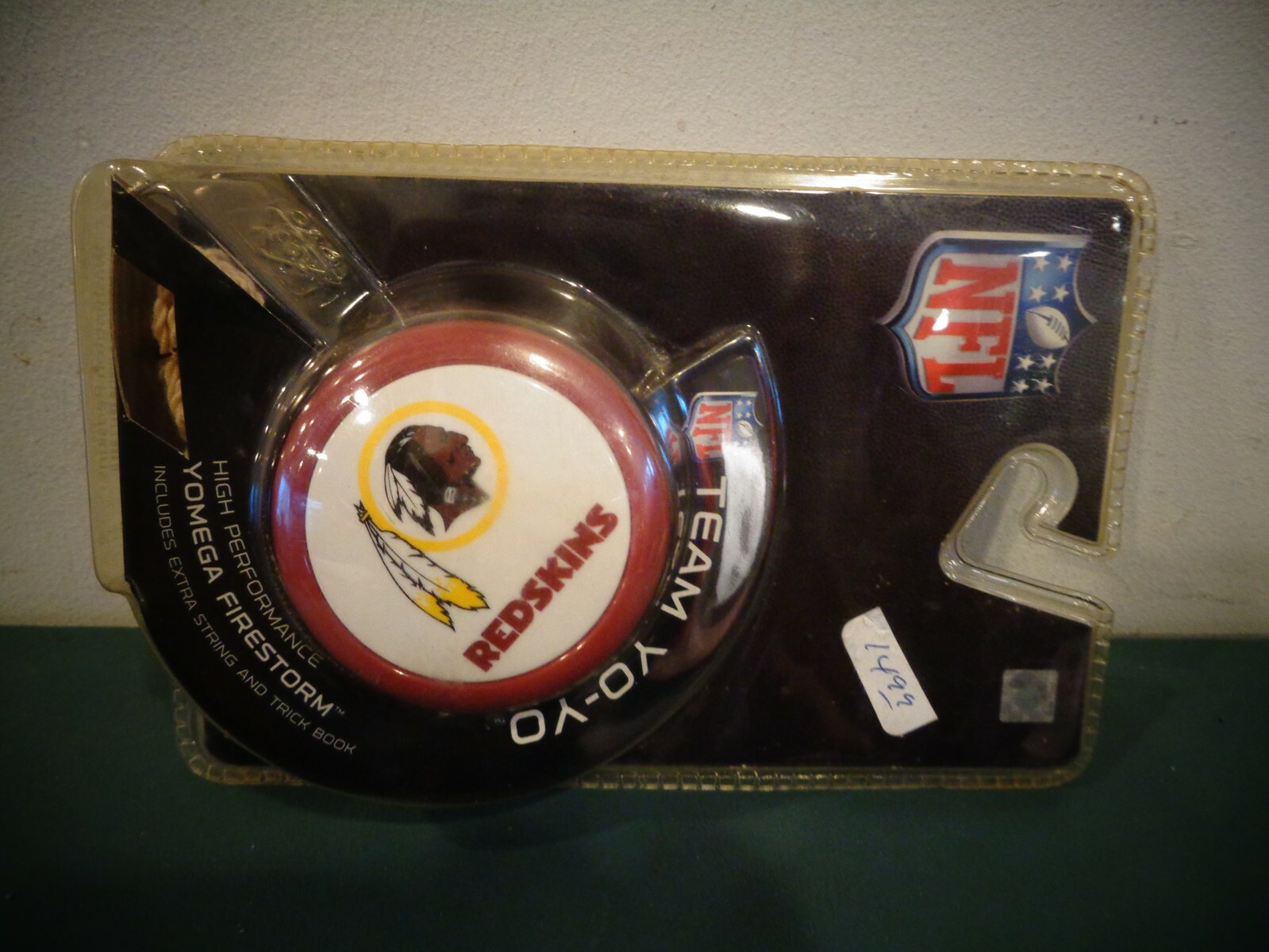 NFL WASHINGTON REDSKINS LOGO HIGH PERFORMANCE YOMEGA FIRESTORM YO-YO | eBay