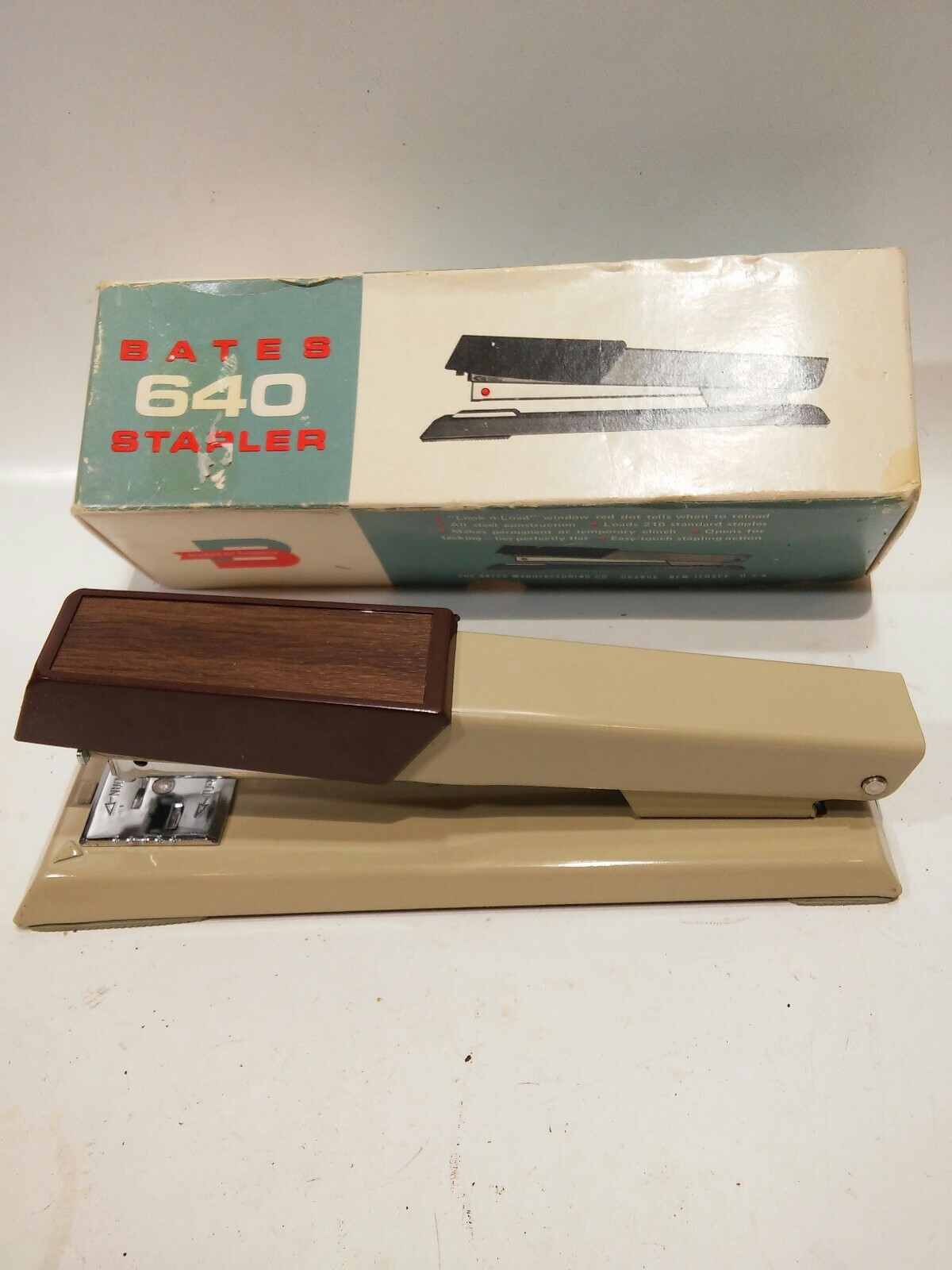 Vtg Mid Century Bates 640 Custom Stapler BurlWood Accent / Beige Body W ...