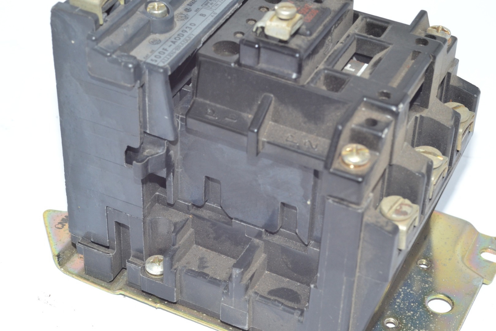 Allen-Bradley 500F-AOD930 Base Contactor, Open, Size 0, 120VAC Coil, 3P ...