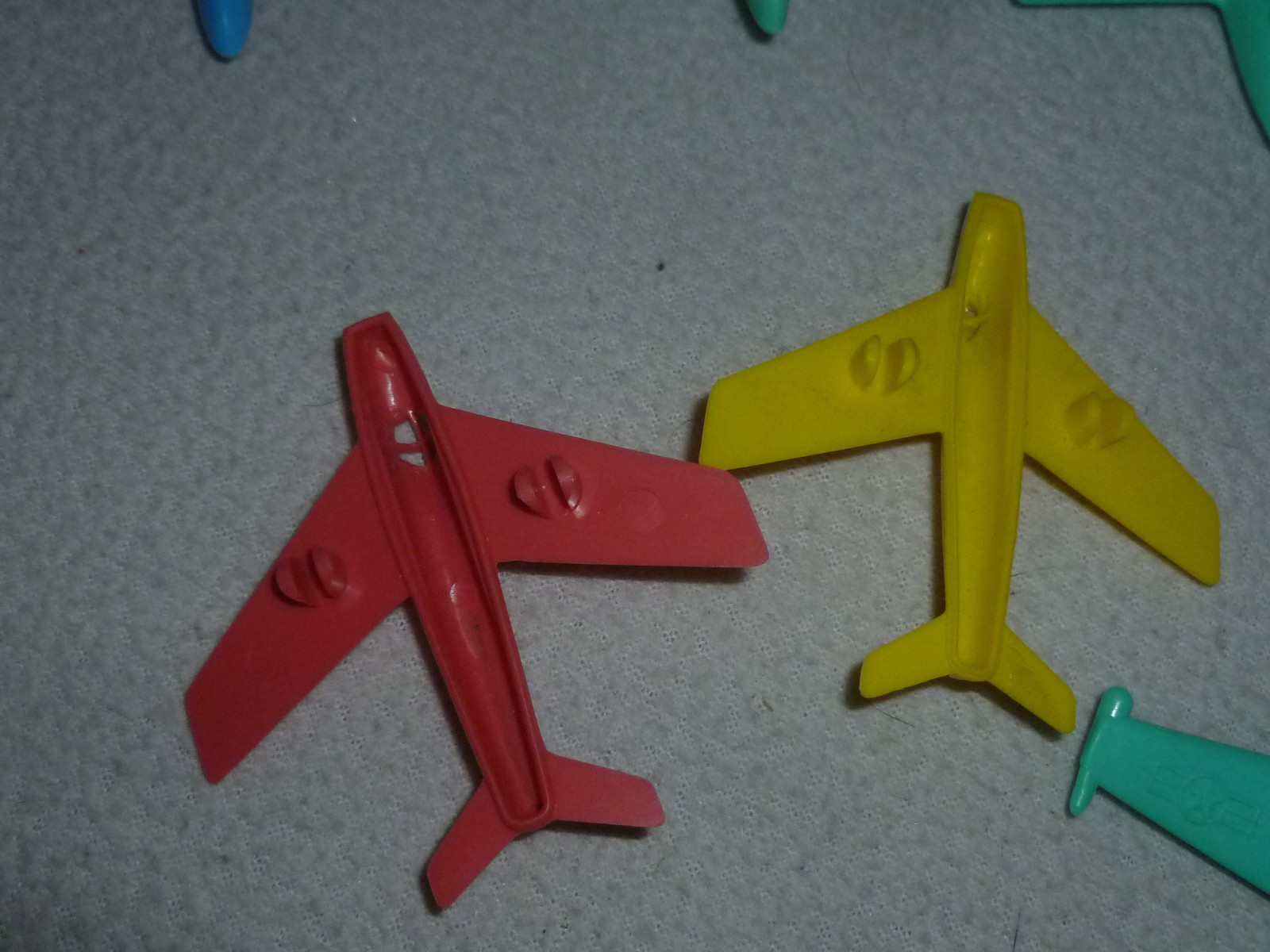 VINTAGE PLASTIC USAF AIRPLANE PLANE LOT JET FIGHTER BOMBER MINI MPC TOY ...