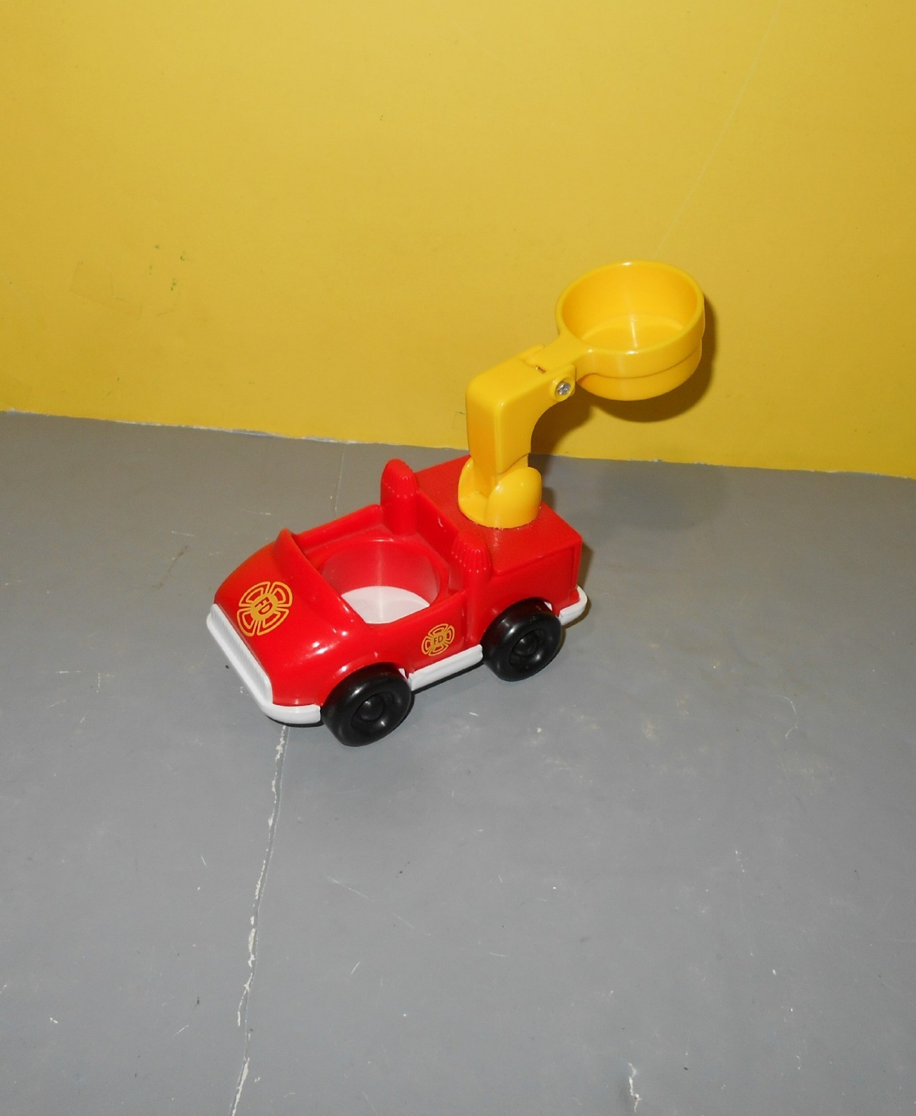 1992 Shelcore Plastic Red Fire Truck with Raised Bucket - Mini Play ...