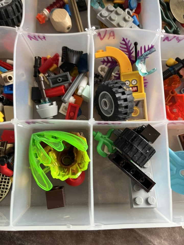 Lego Lot few lbs and several sets , booklets MINECRAFT Mixed Sets Loose ...