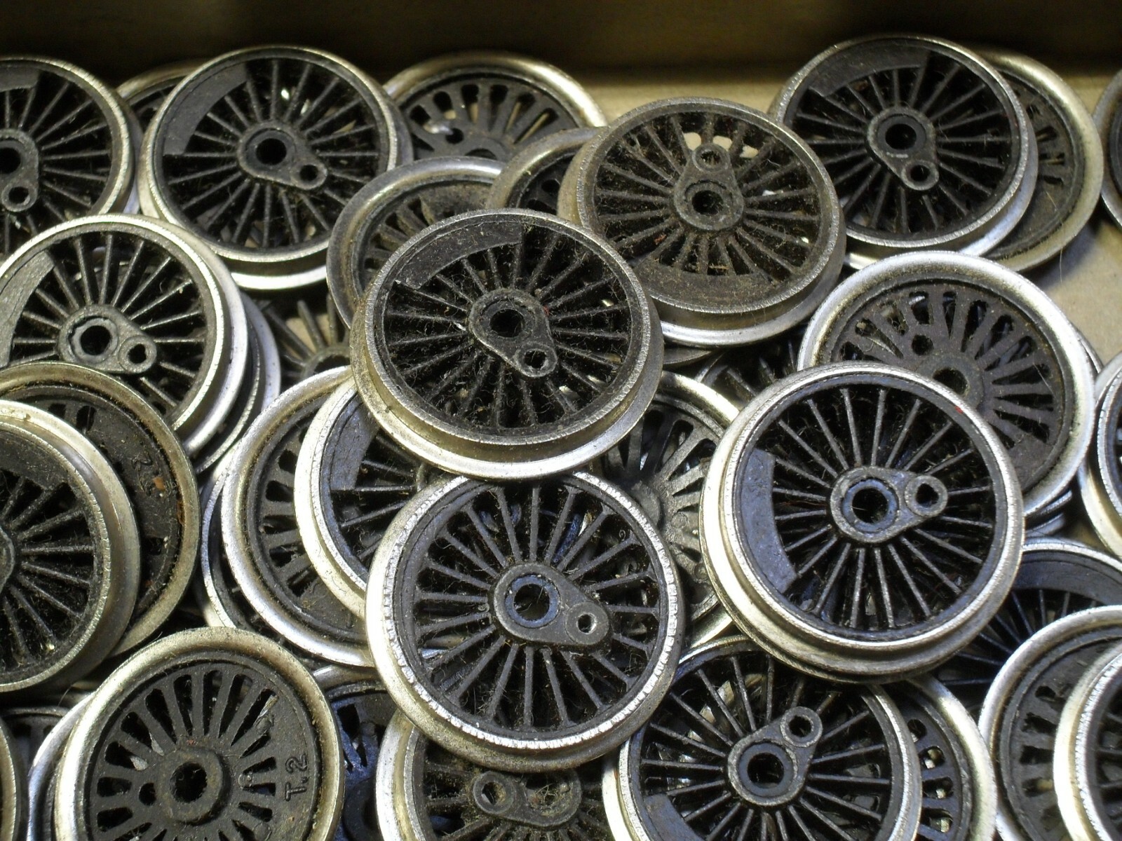 TRIANG X0449A (QTY 3) PRINCESS 4-6-2 PLATED DRIVE WHEEL BUSHED BLACK | eBay