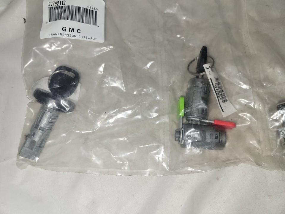 2007-2011 CHEVY TAHOE SUBURBAN COMPLETE LOCK KEY SET NEW 22792112 | eBay