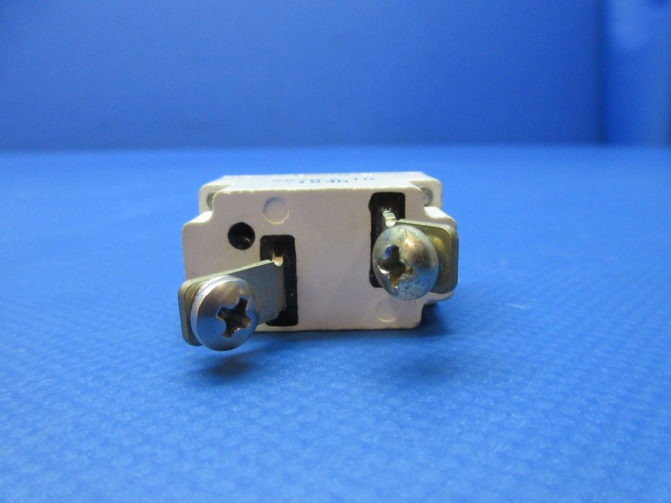 Mooney M20 Klixon Circuit Breaker Toggle Switch 10 Amp 7270-5-10 (0625 ...