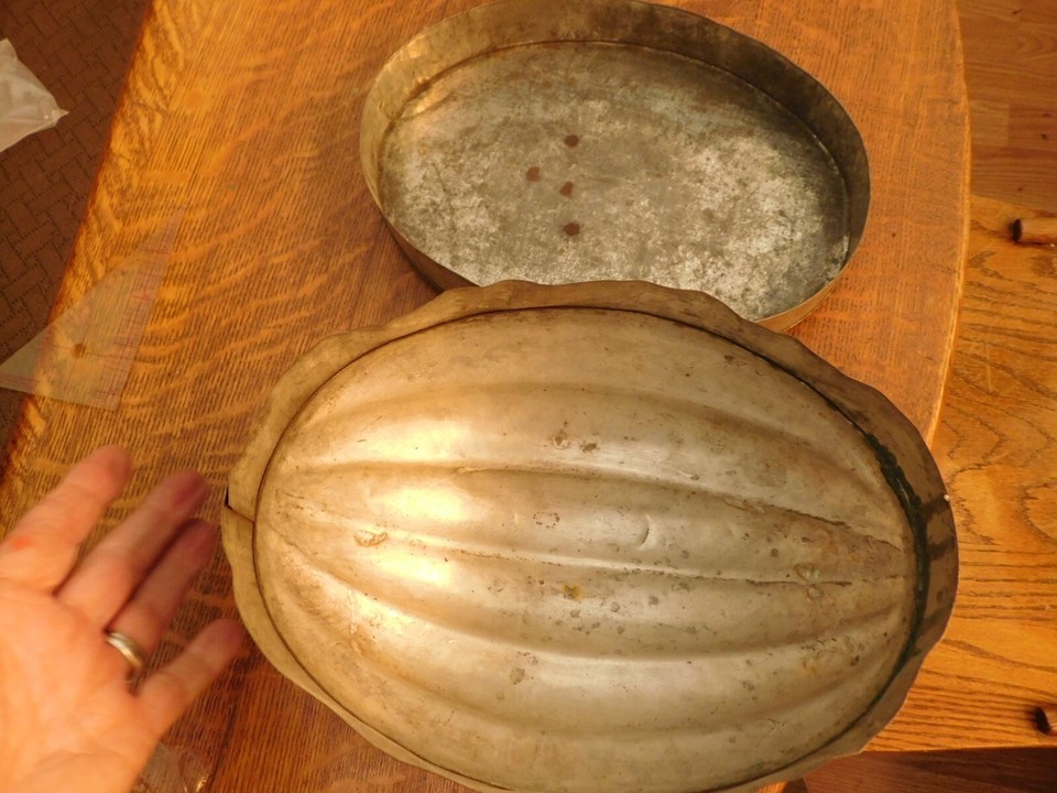 Antique pudding mold,10 inch,lid and bottom,made of tin,for steam figgy ...