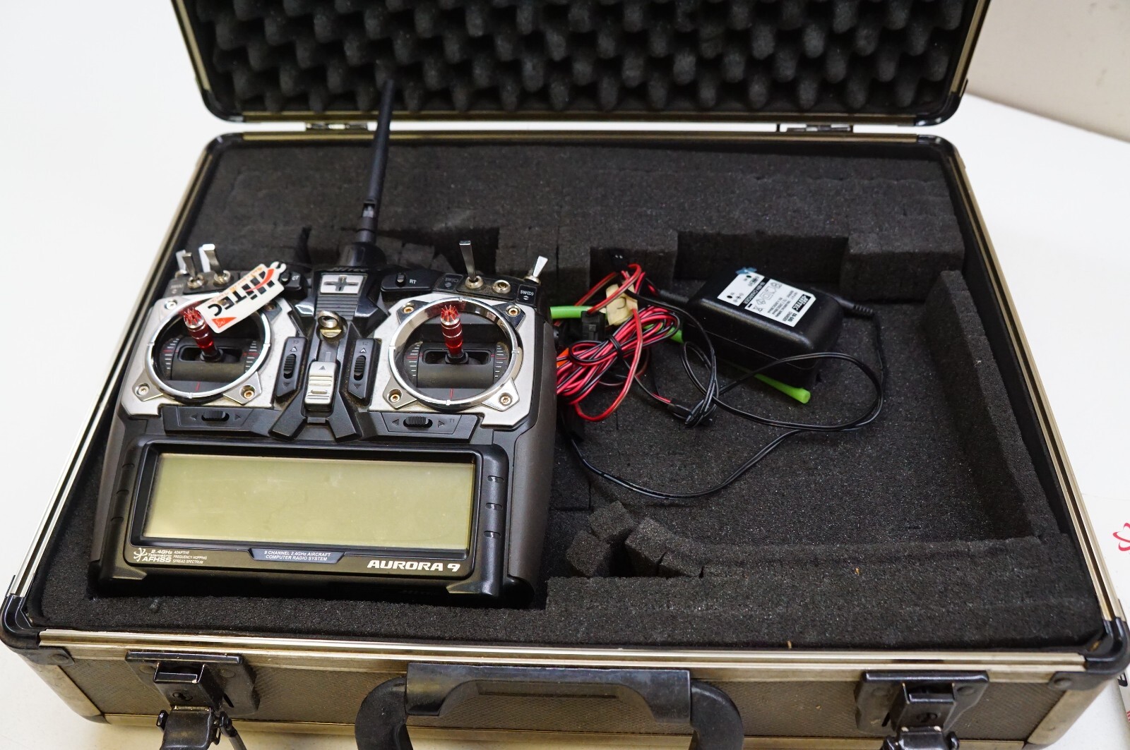 BROKEN Hitec Aurora 9 2.4ghz 9 Channel RC Airplane/Heli Transmitter ...