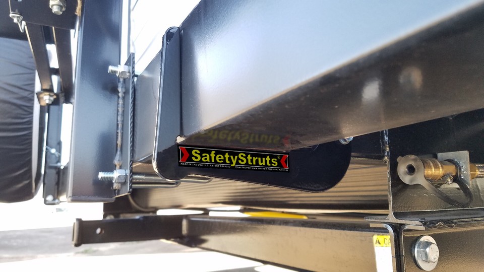 Mount-n-Lock® SafetyStruts® Heavy Duty RV Bumper Brackets (1SSNHD ...