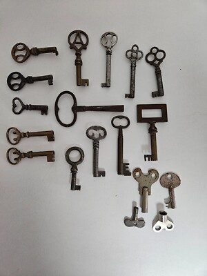 1900-1950 - Antique Steamer Trunk Keys
