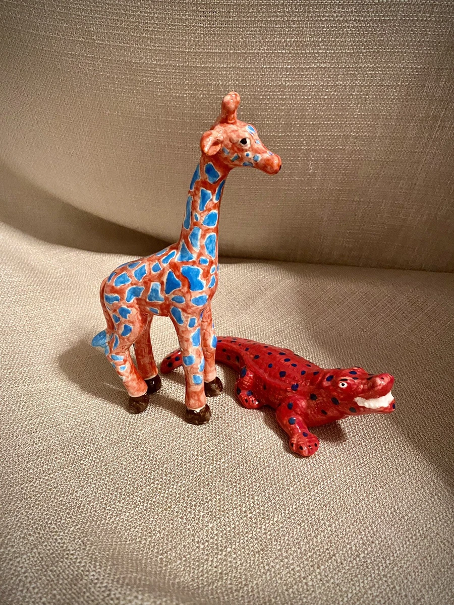 Aligator And Giraffe
