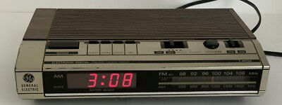 Vintage General Electric GE Digital AM/FM Alarm Clock Radio 7-4634B ...