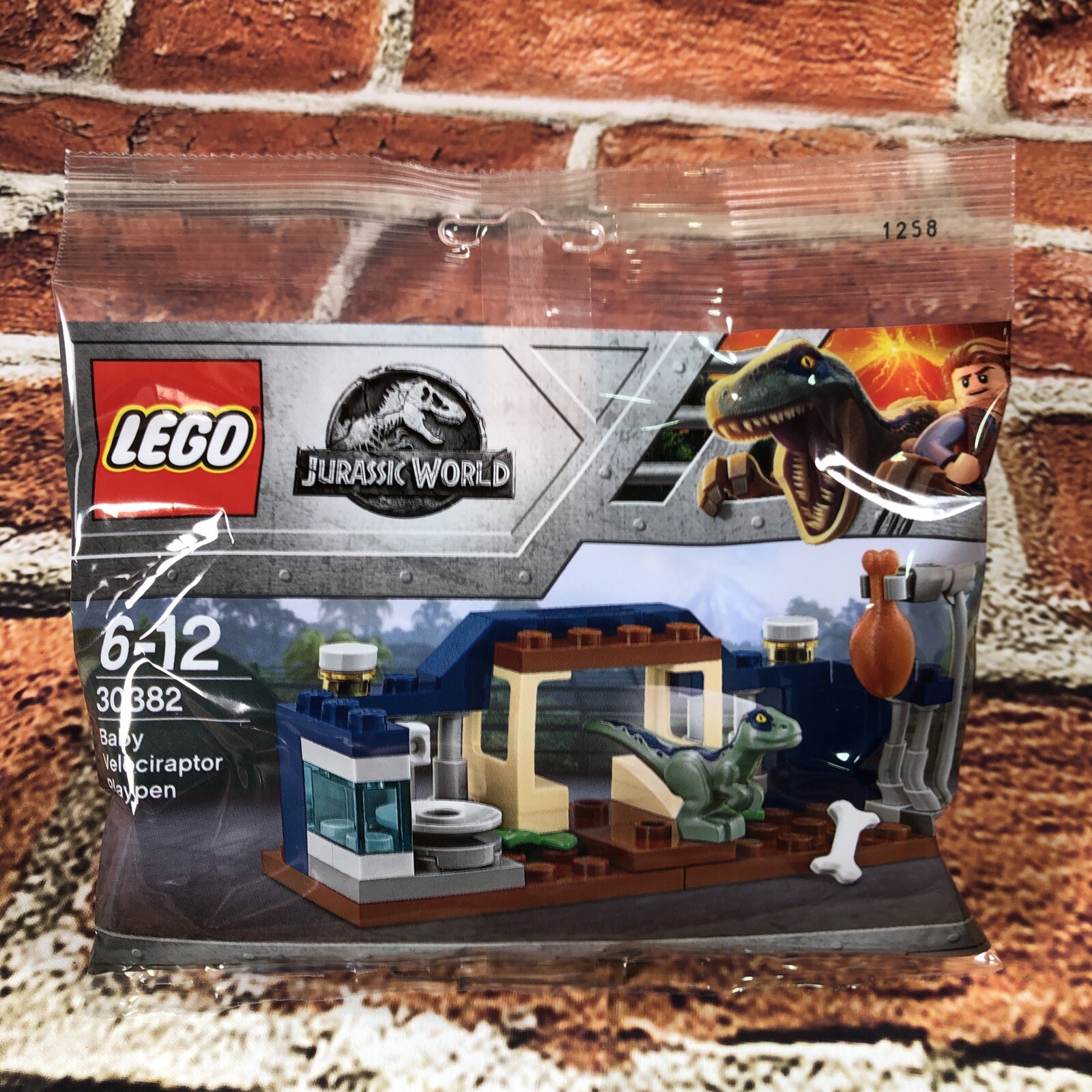 Lego - Jurassic World - Baby Velociraptor Playpen Polybag - Set 30382 ...
