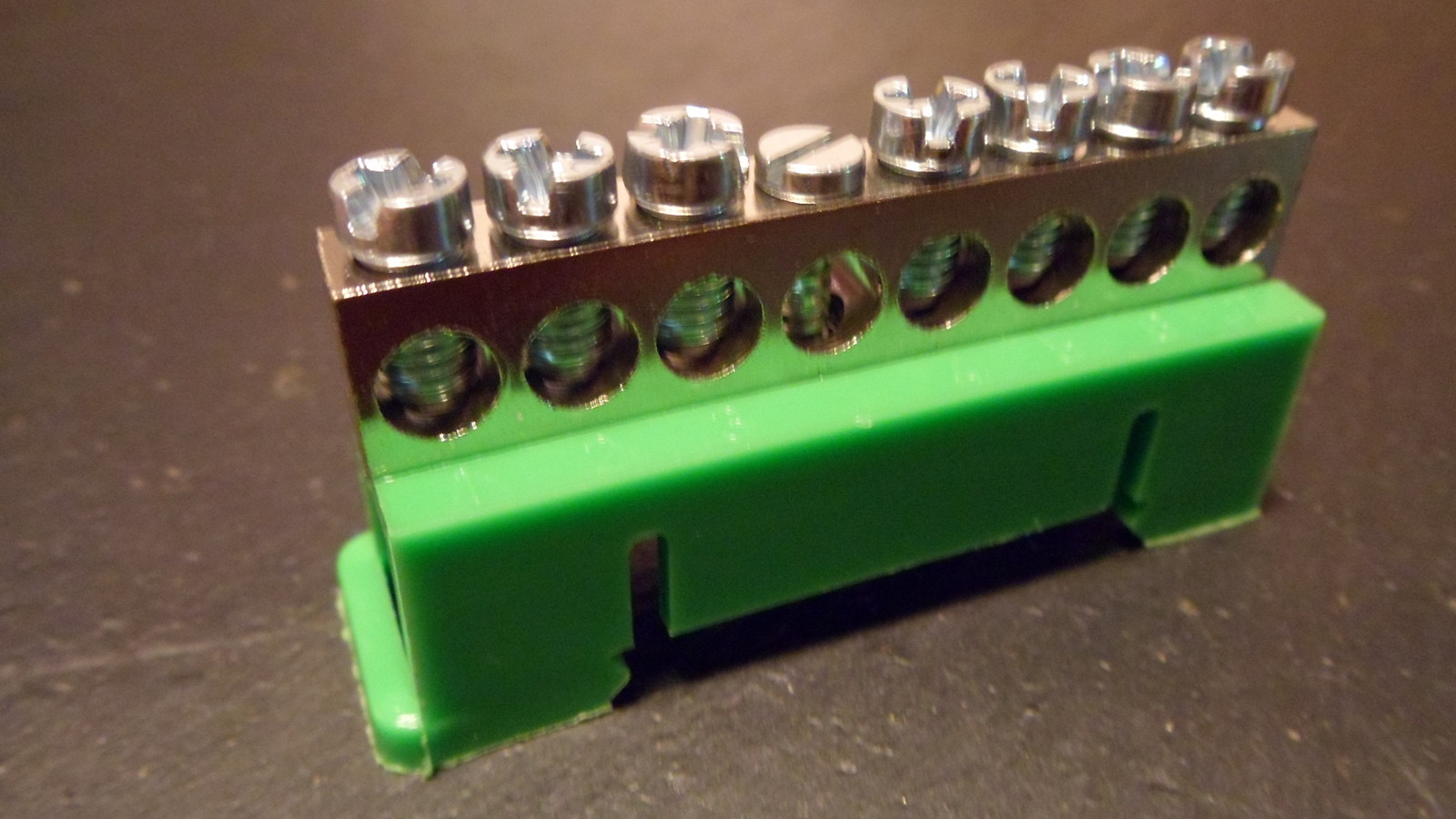 Din Rail 7 Way Terminal Block Mains 230-400v Busbar Earth Neutral Solar ...