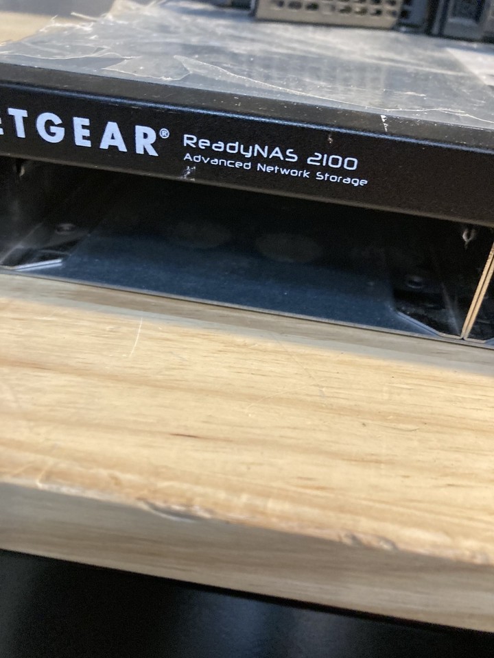 Netgear RNRX4410-100NAS ReadyNAS 2100 Network Storage Device FOR PARTS ...