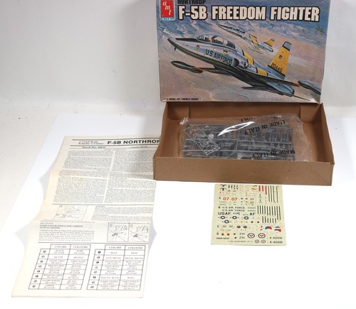 AMT ERTL Northrop F-5B Freedom Fighter Aircraft 1:72 Scale Model Kit ...