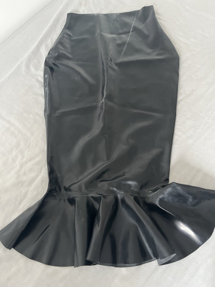Skin Two Clothing, 100% Latex, Medium Rubber Fishtail Style Skirt | eBay UK