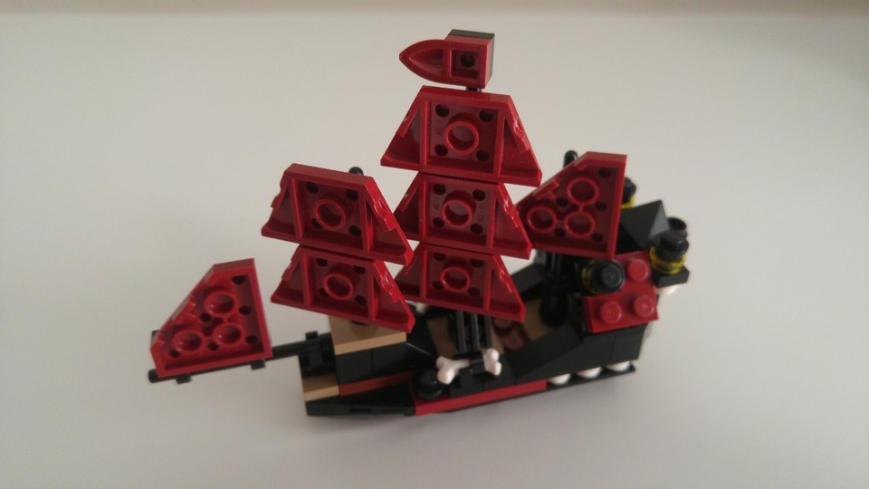 Mini Lego Queen Anne's Revenge 4195 | eBay