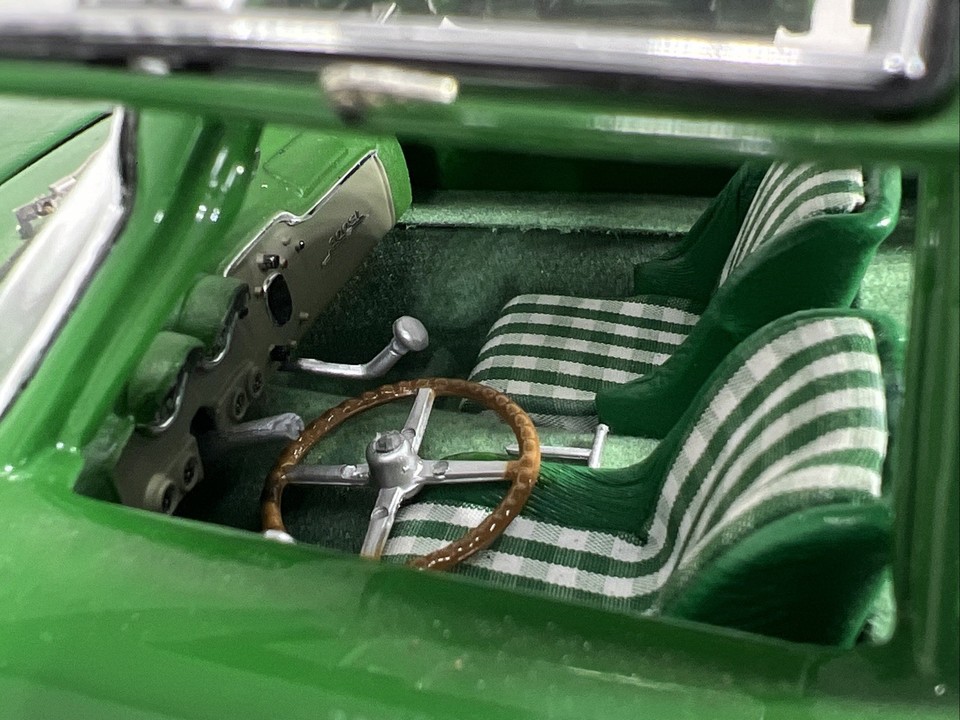 1/18 CMC 1952 Mercedes-Benz 300 SL Bern GP Green #18 Basket Case READ M ...