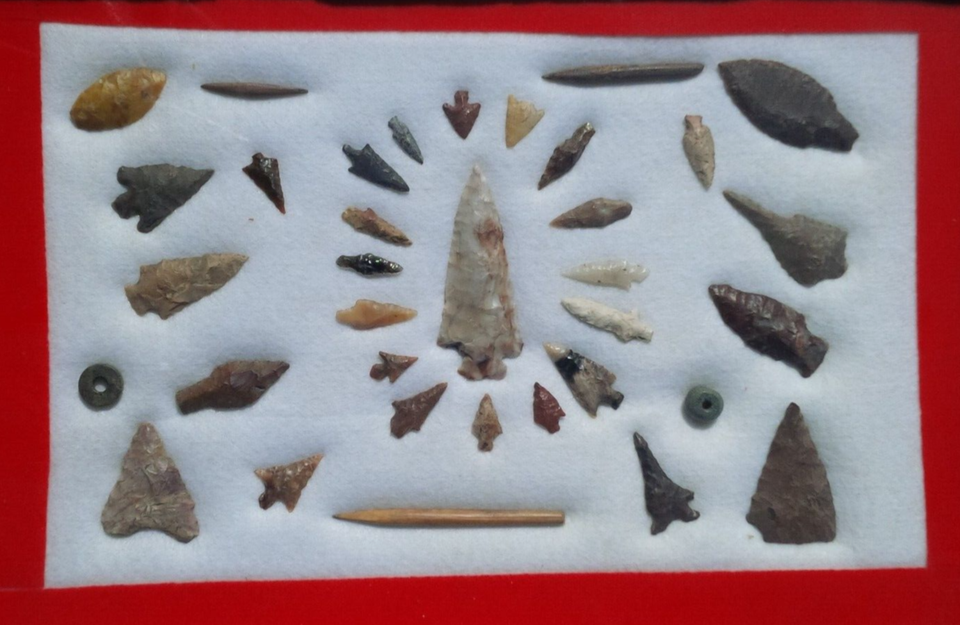 FINE 35 OREGON ARROWHEADS DISPAY GILBERT RIVER SITE Authentic Indian ...
