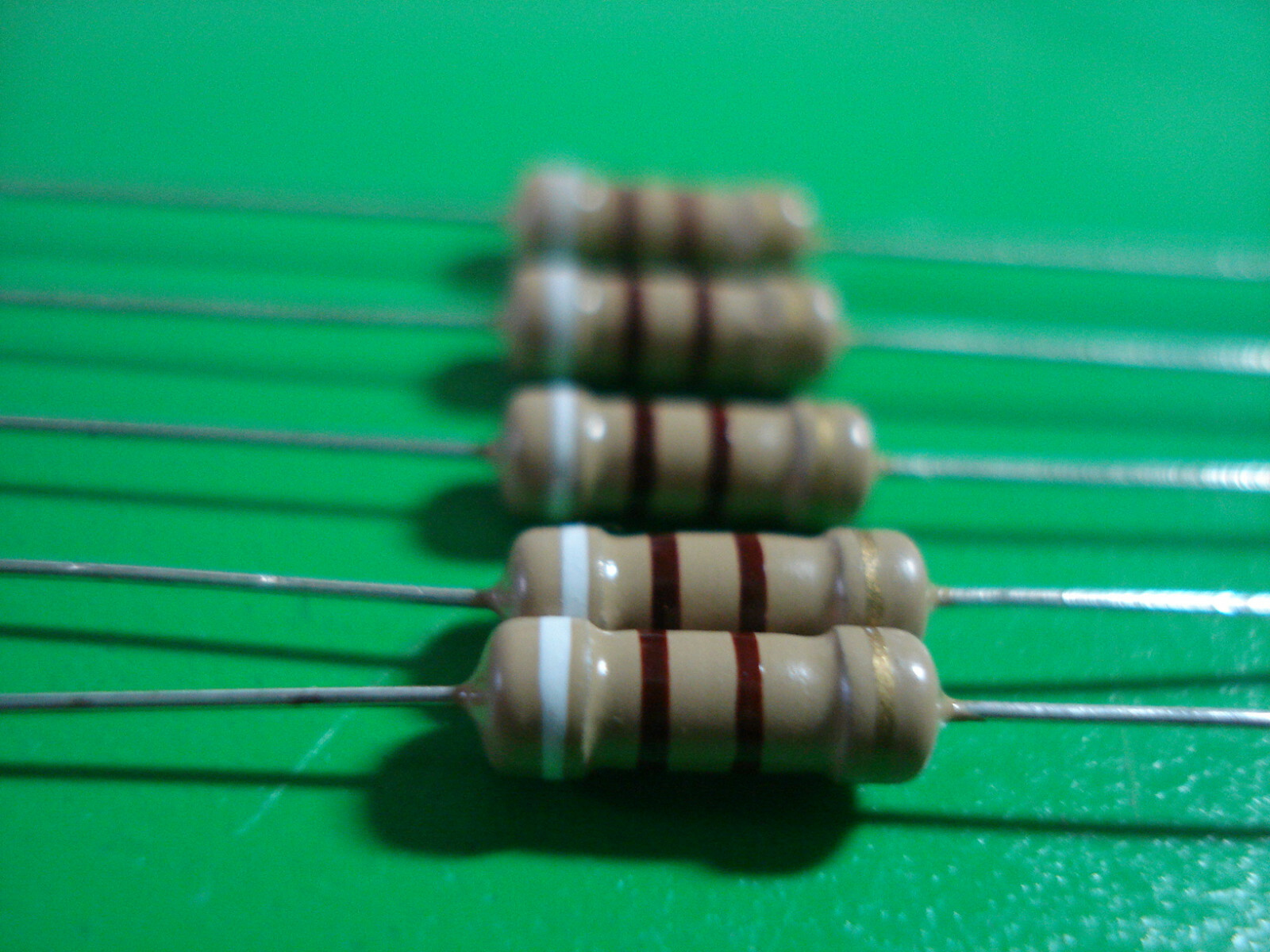 Resistor (5) 1/2 0.5 Watt Carbon Film Resistors 910 ohm 5% Canada | eBay