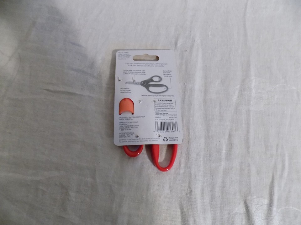 Fiskars Pointed-Tip Kids Scissors (5 in.) with Sheath Safety-Edge Red ...