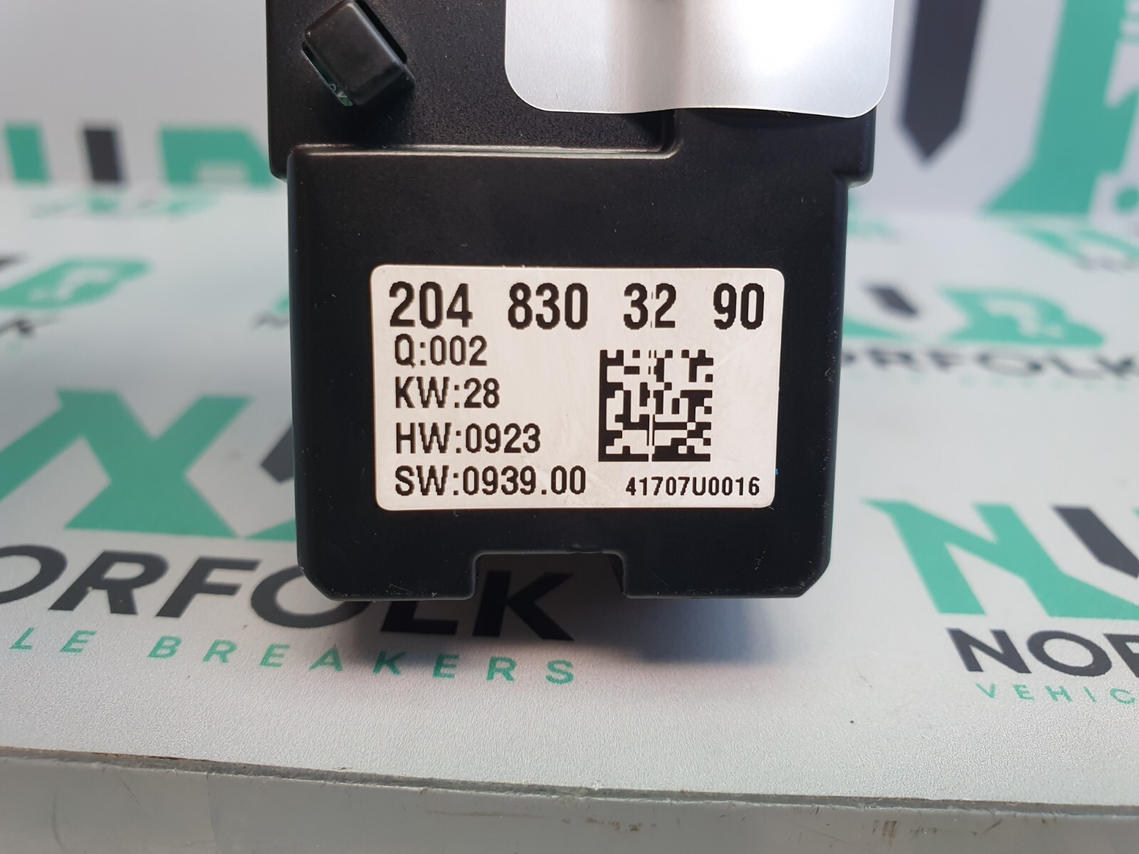 Mercedes E Class W212 Rear Climate Control Panel A2048303290 C2D5 18/8 ...