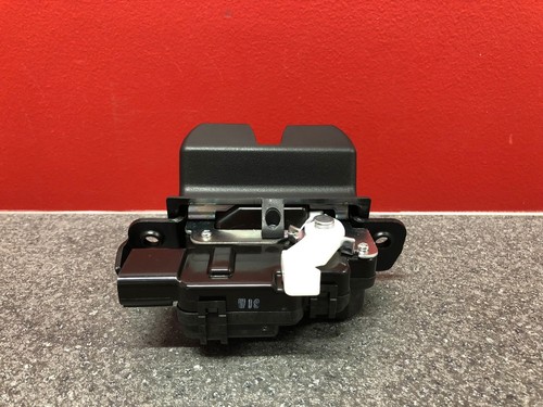 2016-2018 GENUINE KIA SORENTO REAR TAILGATE LATCH ASSY 81230 C5000 | eBay