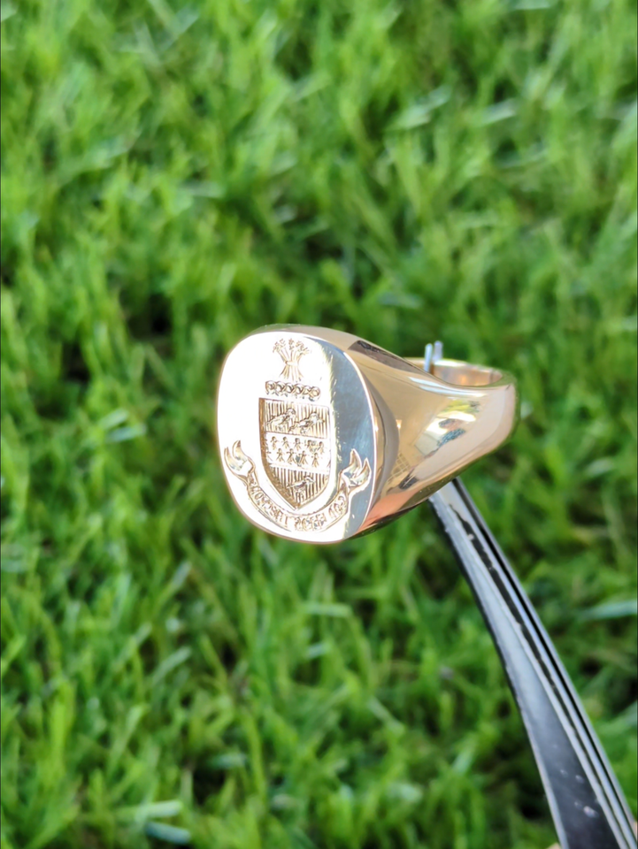 Vintage Church & Co Latin Coat of Arms Signet Ring 14k Yellow Gold Size ...