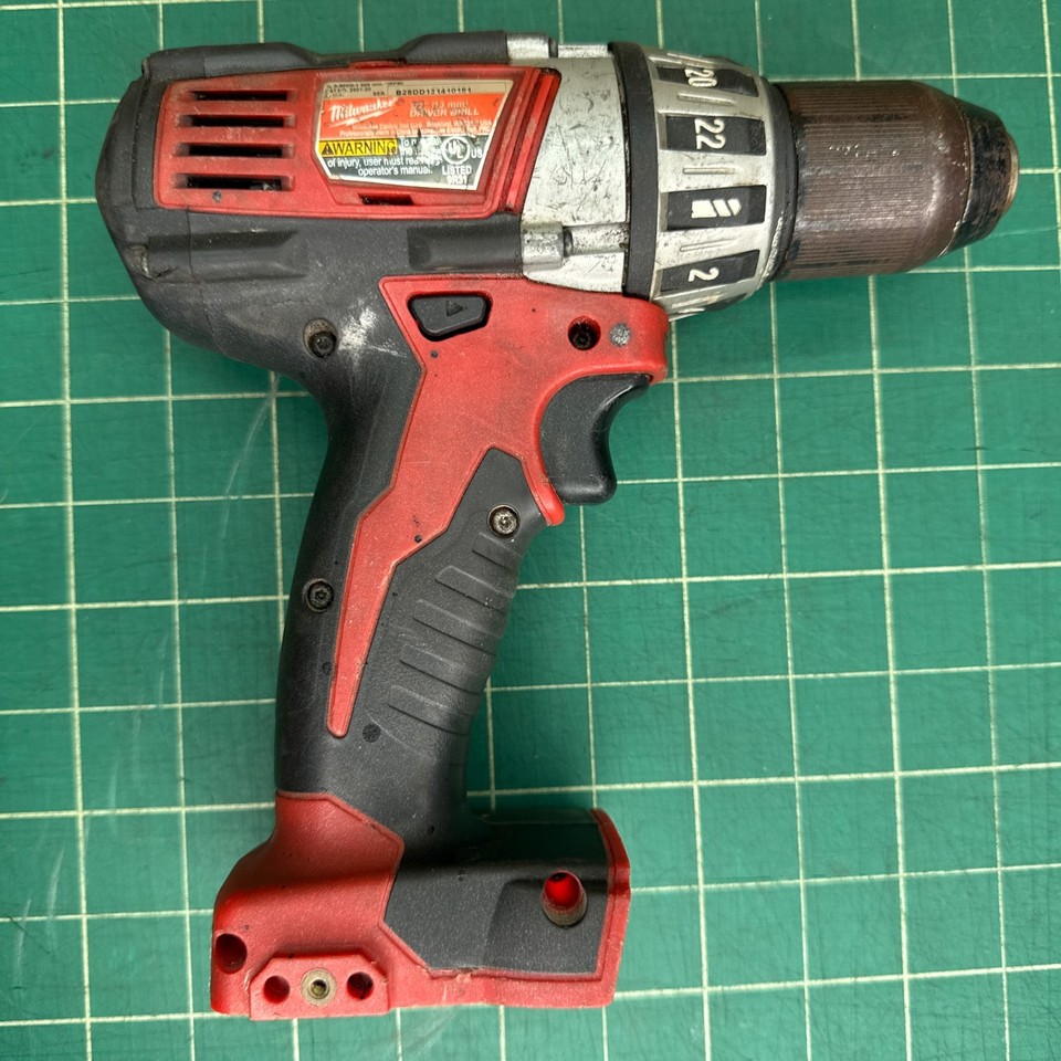 Milwaukee 2601-20 M18 Cordless 1/2" Compact Drill/Driver Compact *USED ...
