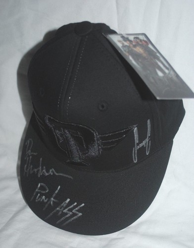 Tapout fitted cap SIGNED, Dan Henderson, Punk Ass, Skrape, UFC MMA NEW ...