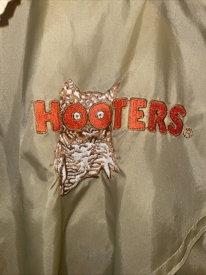 RARE VINTAGE HOOTERS RACING NASCAR JACKET L 9/10 CONDITION CHECKERED ...