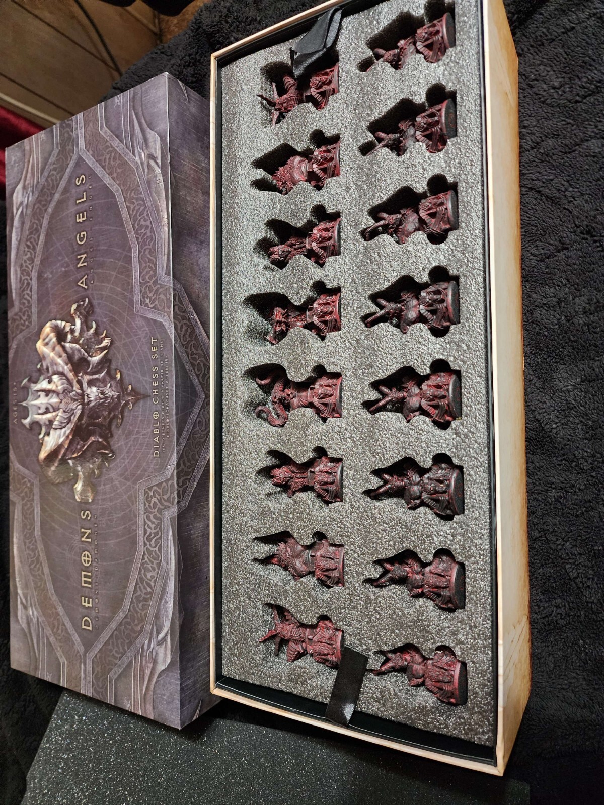 Diablo III Chess Set Demons and Angels Limited Edition Collectors Set ...